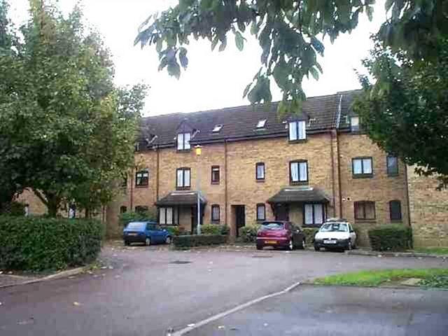 Jasmine Gardens, Hatfield Studio to rent £1,000 pcm £231 pw
