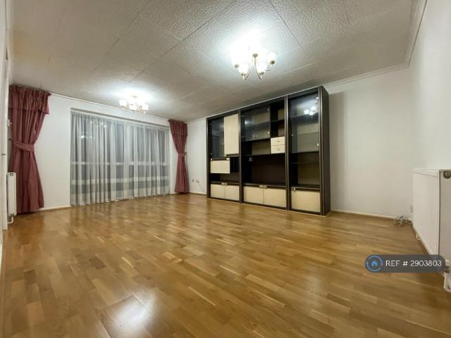 Jasmine Gardens, Harrow, HA2 2 bed flat to rent £1,700 pcm £392 pw