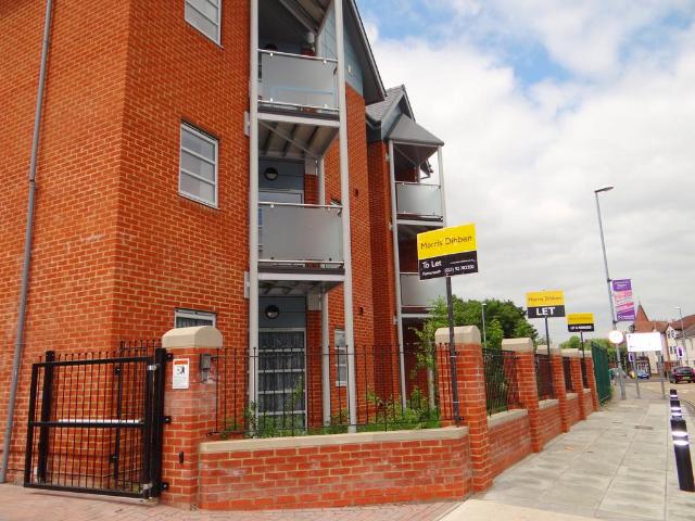 Jassi Court, Portsmouth, PO1 1 bed ground floor flat to rent £1,025 pcm £237 pw