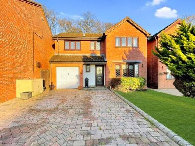 Jaywood, Luton, 4 Bedroom Detached