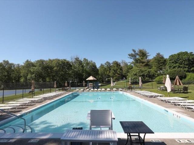 Jay Ct, Cross River, Condo For Sale