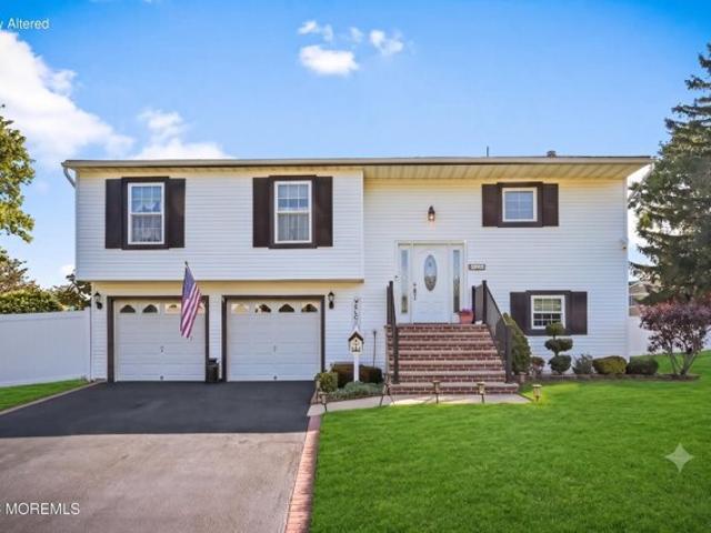 Jay Ct, Hazlet, Home For Sale