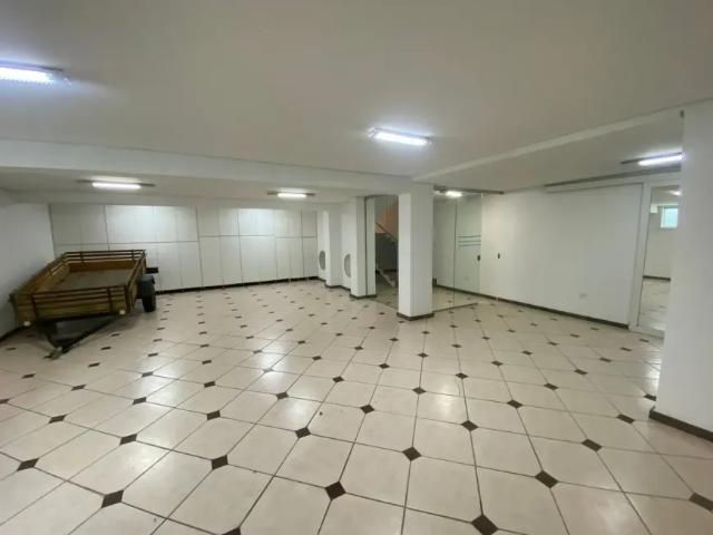 JBL SO1249 Sobrado para aluguel e venda tem 700 metros quadrados com 4 quartos