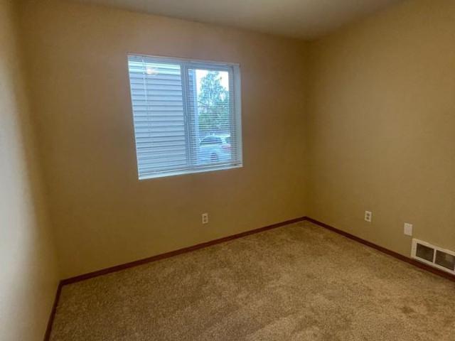JC0497 2 Bedroom Apartment for Rent at 3410 Se 143rd Ave, Portland, OR 97236 Centennial