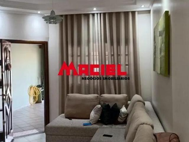 Jd. Portugal, sobrado com 120m², em local tranquilo