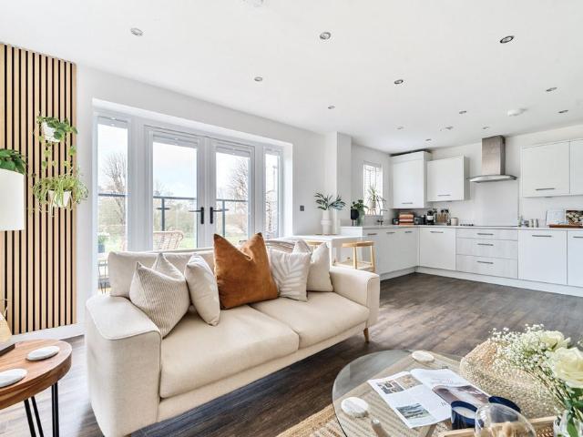 Jenkins Way, Frenchay, Bristol, Gloucestershire, BS16