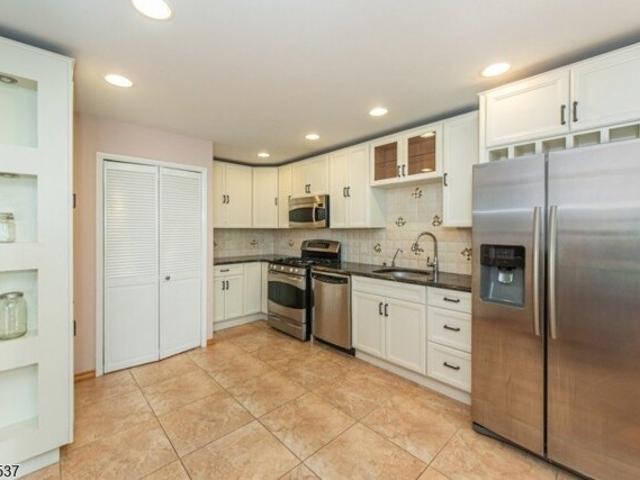 Jennifer Dr, East Hanover, Home For Sale