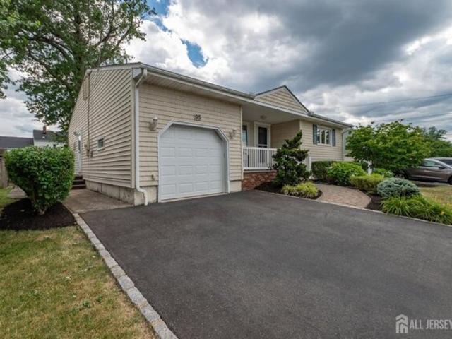 Jeffery Rd, Colonia, Home For Sale