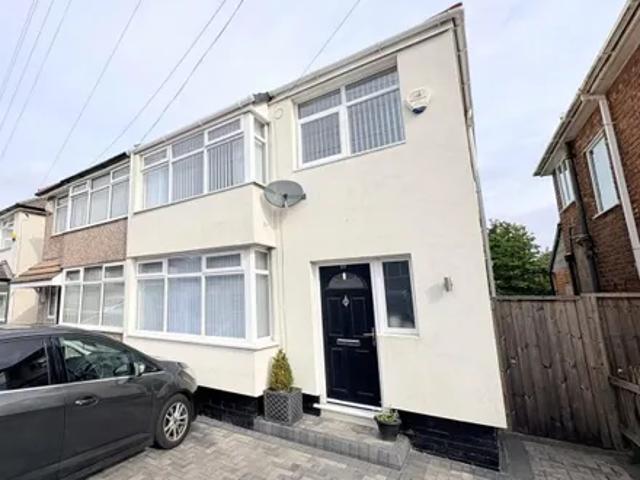 Jeffereys Crescent, Huyton, L36 4NY, United Kingdom | 3 bed duplex for rent #167255497 | Rentberry