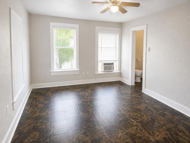 Jefferson 1 Bedroom Apartment for Rent at 5303 Jefferson St, Houston, TX 77023 Greater Eastwood