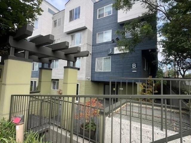 Jefferson Court 1 Bedroom Apartment for Rent at 10301 Greenwood Ave N, Seattle, WA 98133 Greenwood