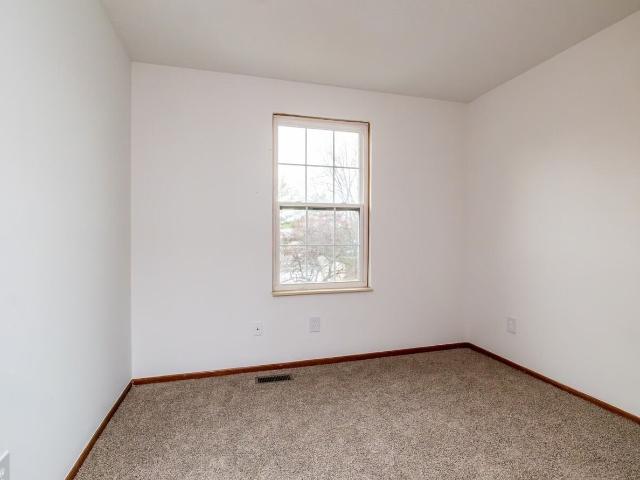 Jefferson Commons 3 Bedroom Apartment for Rent at 2830 Albemarle Drive, Columbus, OH 43068 Independence Village