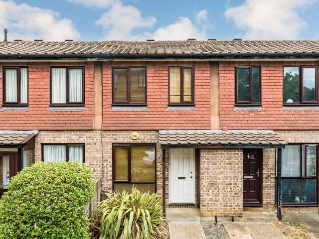 Jefferson Close, Ealing W13, 1 bed flat to rent, £1,900 pcm | PrimeLocation
