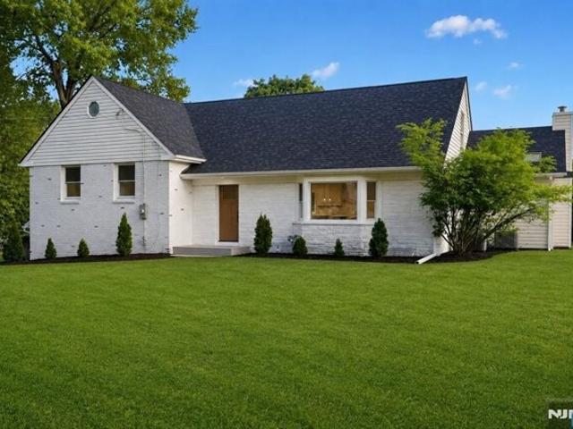 Jefferson Ave, Emerson, Home For Sale