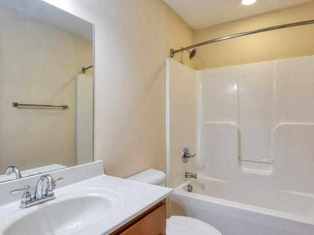 Jefferson Forest Manor 3 Bedroom Apartment for Rent at 1084 Madison View Dr, Forest, VA 24551