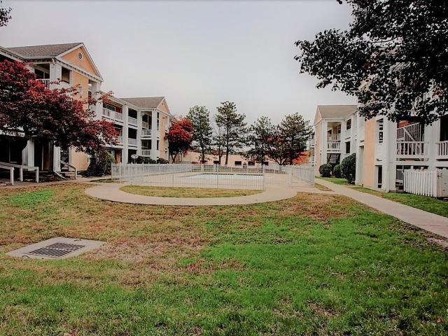 Jefferson Place East 2 Bedroom Apartment for Rent at 11540 Holiday Dr, Kansas City, MO 64134 Crossgates