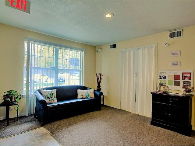 Jefferson Place East 2 Bedroom Apartment for Rent at 11540 Holiday Dr, Kansas City, MO 64134 Crossgates