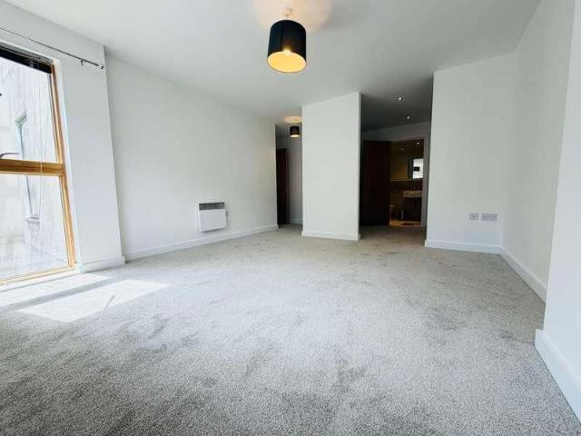 Jefferson Place, Fernie Street, M4
