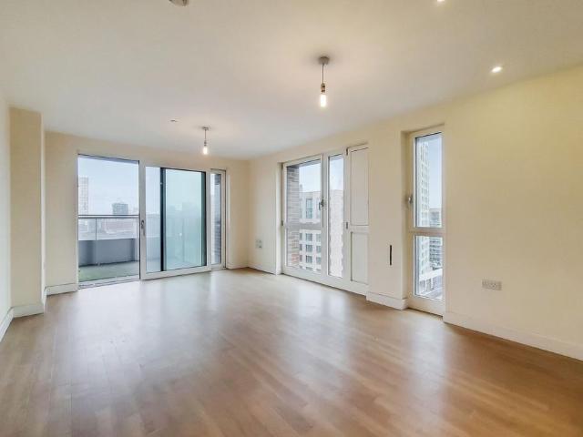 Jefferson Plaza, Bow, London, E3 3 bed flat to rent £3,000 pcm £692 pw
