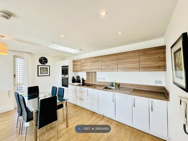 Jefferson Plaza, London E3, 3 bed flat to rent, £2,950 pcm | PrimeLocation