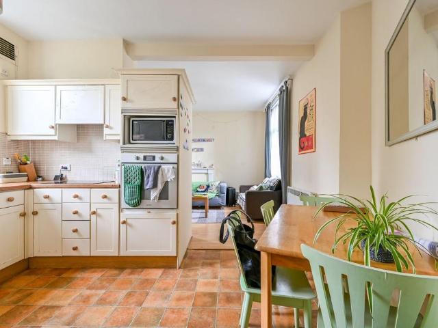 Jeffreys Street, Camden Town, London. 2 bed flat to rent £2,850 pcm £658 pw