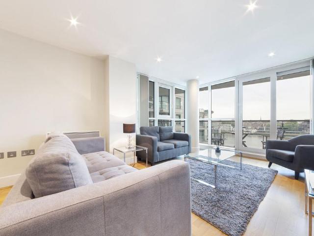 Jellicoe House, Nine Elms SW8 1 bed flat to rent £2,500 pcm £577 pw