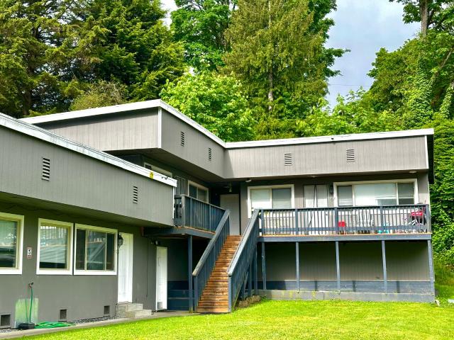 Jericho Apartments
