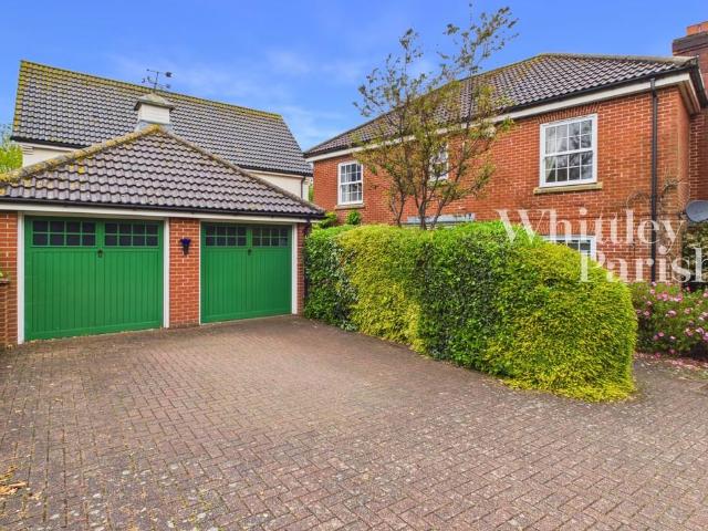 Jermyn Way, Tharston 4 bed detached house to rent £1,495 pcm £345 pw