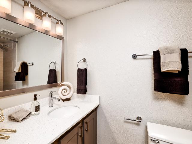 Jerome Apartments 2 Bedroom Apartment for Rent at 6451 W Bell Rd, Glendale, AZ 85308 Lexington Place
