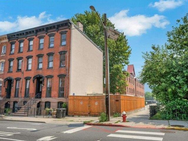Jersey City NJ 07302 104721110