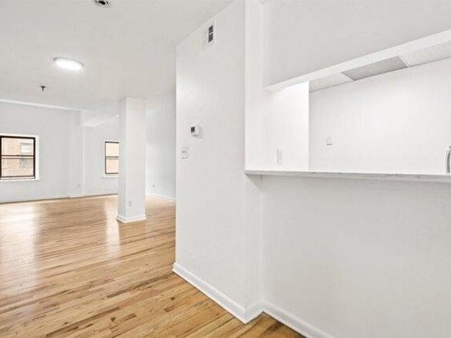 Jersey City NJ 07302 LS102217033