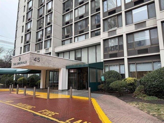 Jersey City NJ 07310 104921192