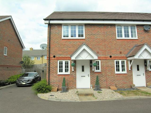 Jersey Close, Knaphill, Woking GU21, 2 bed end terrace house to rent, £1,700 pcm | PrimeLocation