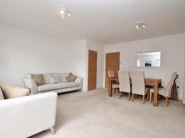 Jersey Close, Woking 4 bedrooms Property for lettings Seymours