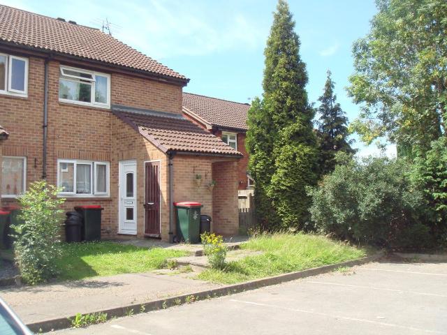 Jersey Road, Cottesmore Green, Crawley RH11, 1 bed maisonette to rent, £1,100 pcm | PrimeLocation