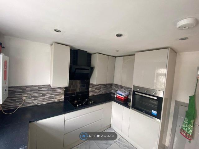 Jersey Road, Middlesex TW3, 2 bed flat to rent, £1,800 pcm | PrimeLocation
