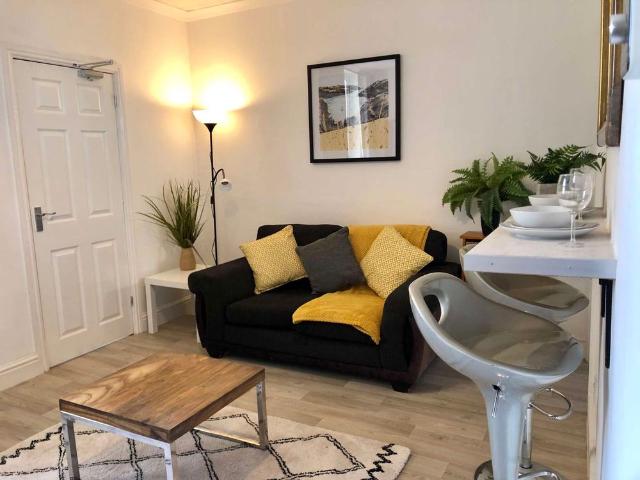 Jersey Road Room 4