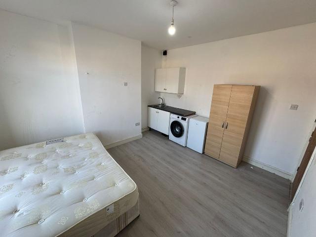 Jesmond Avenue, Wembley HA9, Studio to rent, £1,300 pcm | PrimeLocation