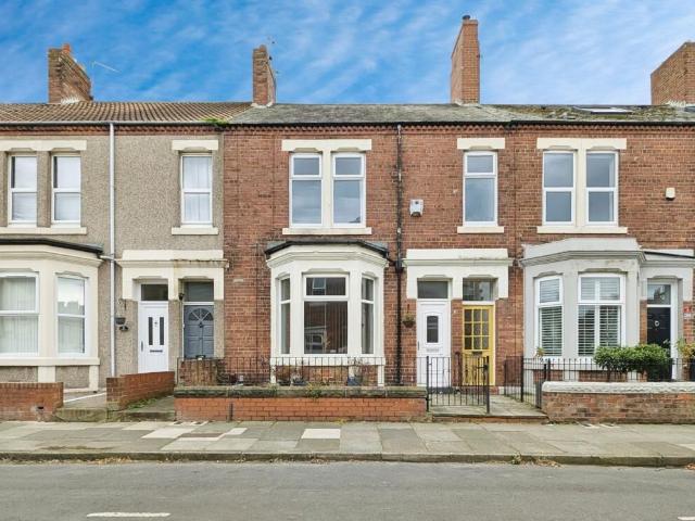 Jesmond Terrace, Whitley Bay NE26, 2 bed flat to rent, £950 pcm | PrimeLocation