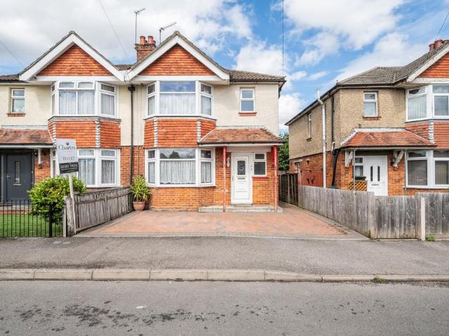 Jessamine Road, Hampshire SO16 3 bed semi detached house to rent £1,550 pcm £358 pw