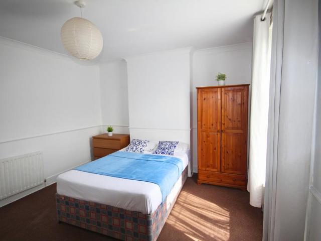 Jessie Road, Southsea PO4 5 bed terraced house to rent £2,589 pcm £597 pw