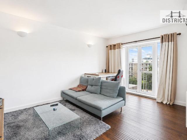 Jetty Court Old Bellgate Place, London E14, 2 bed flat to rent, £2,600 pcm | PrimeLocation