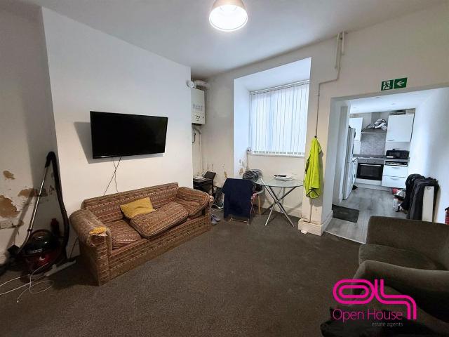 Jethro Street, Bolton BL2, Room to rent, £480 pcm | PrimeLocation