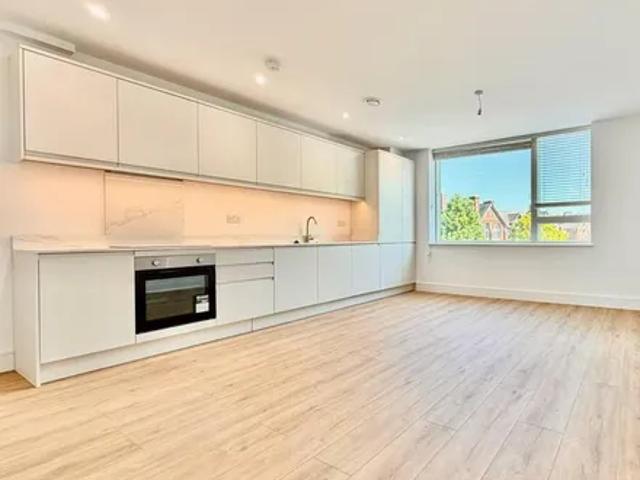 Jetline Holidays, High Street, London, EN5 5RR, United Kingdom | 1 bed house for rent #167383175 | Rentberry