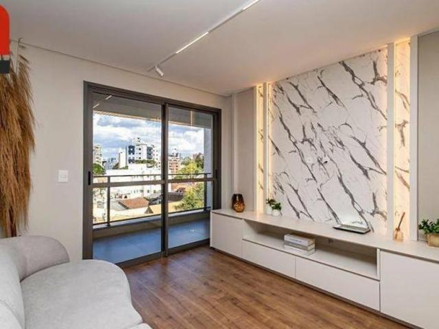 Jeune Apto Decorado Apto 104m² 3 quartos, sacada gourmet e 2 vagas no Juvevê