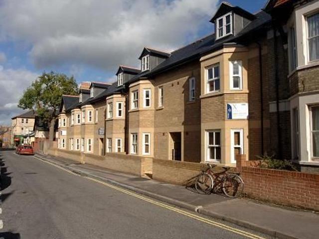 Jeune Street, Oxford OX4, 1 bed flat to rent, £1,750 pcm | PrimeLocation