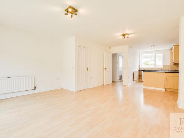Jevington Walk, Manchester, M13 3 bed semi detached house to rent £1,550 pcm £358 pw