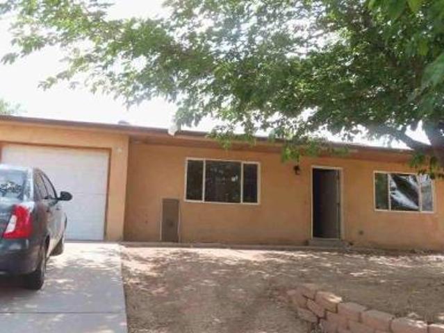 Jewel Pl NE