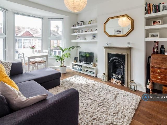 Jewel Road, London, E17 2 bed maisonette to rent £2,400 pcm £554 pw