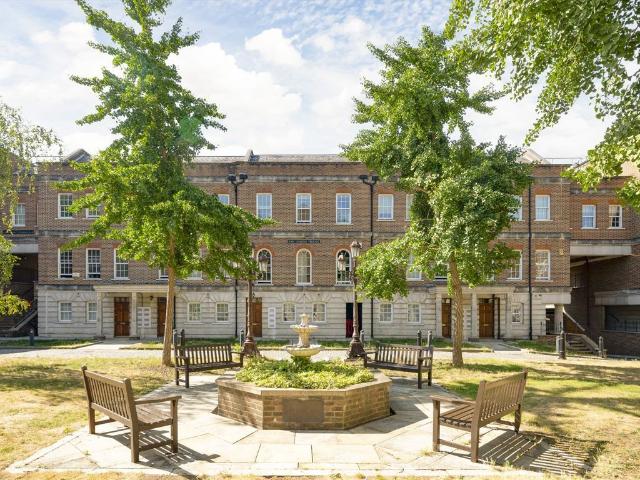 Jewel Square, Wapping E1W, 1 bed flat to rent, £2,000 pcm | PrimeLocation